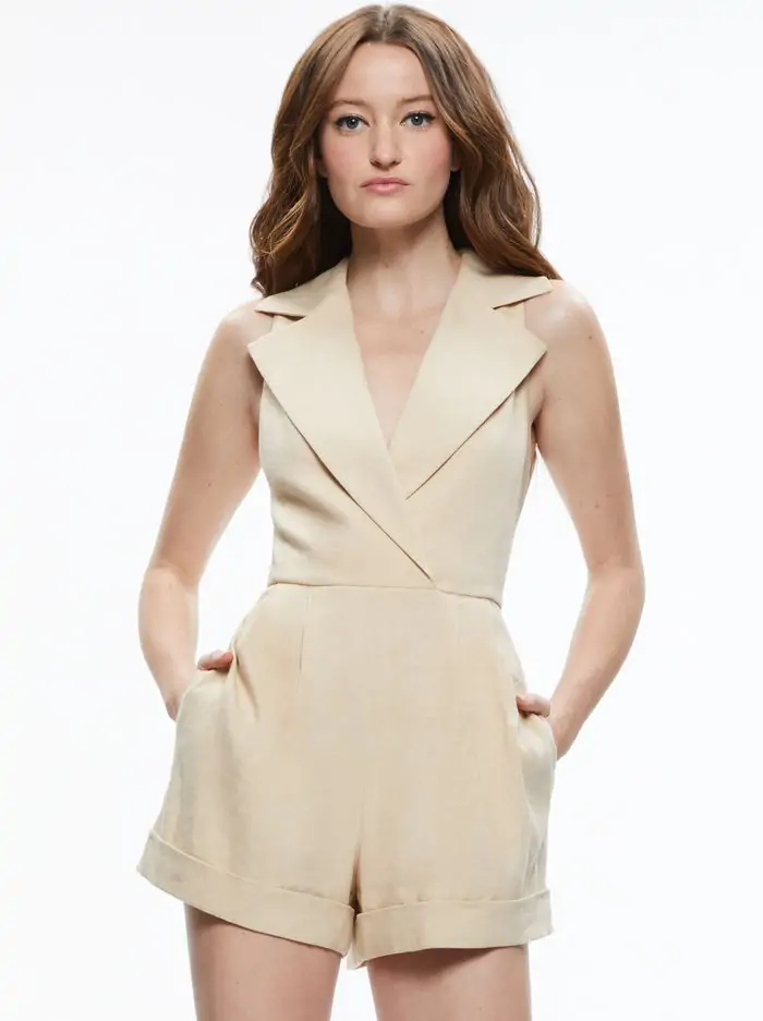 Sale: Designer Dresses, Pants & Clothing Sale | Alice + Olivia